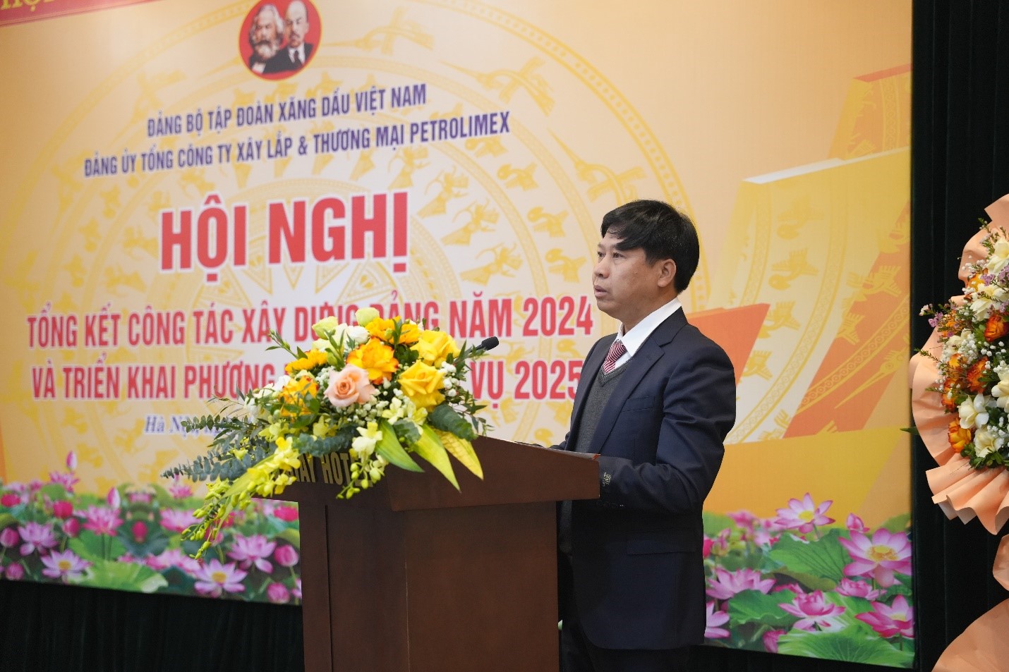 Nội dung :: Tổng Công ty Xây lắp và Thương mại Petrolimex (PGCC)